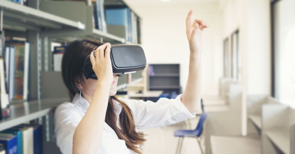 The potential of immersive technology such as AR and VR in higher ...