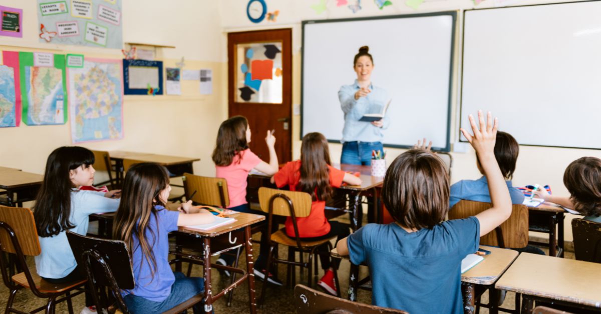 Human by Chance. HumanE by Design. - EDUtech_talks